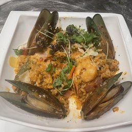 RETRO METRO - Updated October 2025 - 52 Photos & 54 Reviews - 2150 W ...