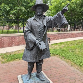 THOMAS HOOKER STATUE - Updated March 2025 - 800 Main St, Hartford ...