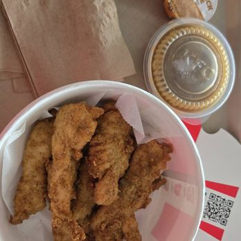 KFC - Updated December 2025 - 233 Photos & 154 Reviews - 1124 Mccully ...
