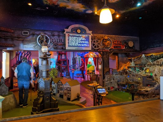 URBAN PUTT - 2204 Photos & 1498 Reviews - Mini Golf - 1096 S Van Ness ...