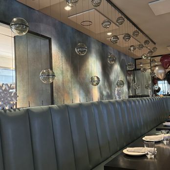 ENTOURAGE - 186 Photos & 80 Reviews - 796 Illinois Rte 59, Naperville ...