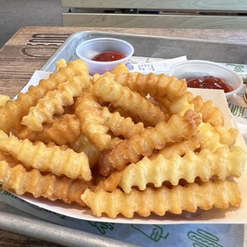 SHAKE SHACK HARVARD SQUARE - Updated May 2025 - 333 Photos & 446 ...