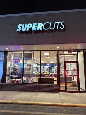 SUPERCUTS - Updated January 2026 - 10 Photos & 34 Reviews - 2912 N ...