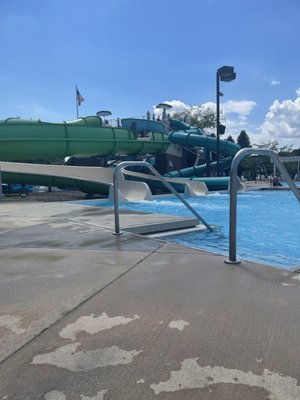 HUNT CLUB PARK AQUATIC CENTER - Updated June 2025 - 18 Photos - 900 N ...