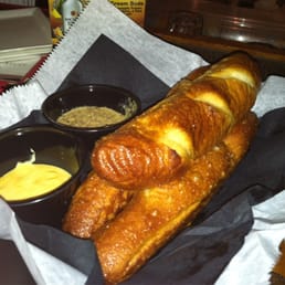 THE MAIN STREET PUB - Updated September 2025 - 257 Photos & 275 Reviews ...