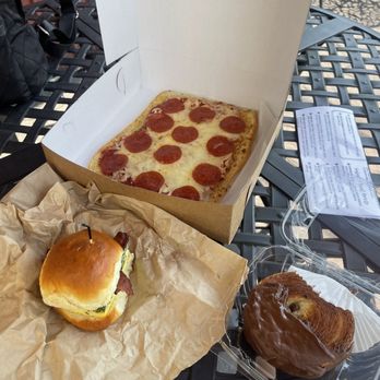 OLD WORLD BREADS BAKERY - Updated October 2025 - 62 Photos & 89 Reviews ...