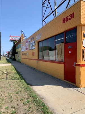 QUICK STOP TIRE SHOP - Updated December 2025 - 8631 West 8 Mile Rd ...