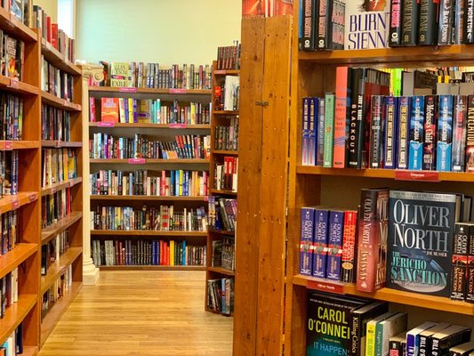 LIBERTY BOOKS - Updated August 2025 - 33 Photos & 37 Reviews - 176 W ...