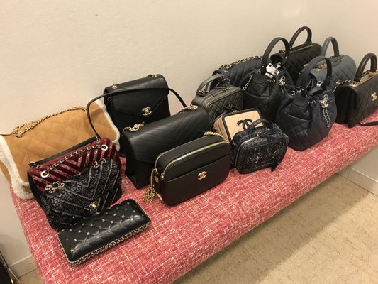 NEIMAN MARCUS - 52 Photos & 92 Reviews - Shoe Stores - 3400 Palm Way ...