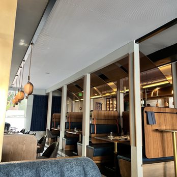 BLUE WHALE RESTAURANT & LOUNGE - Updated April 2025 - 606 Photos & 191 ...