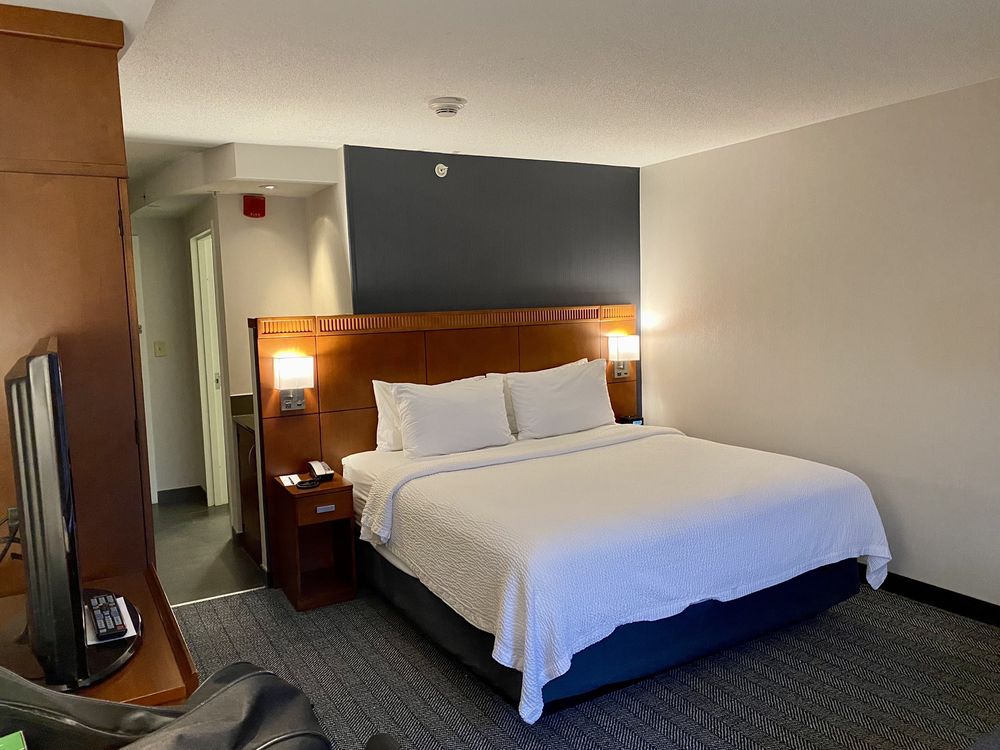 COURTYARD MANCHESTER - BOSTON REGIONAL AIRPORT - Updated January 2026 ...