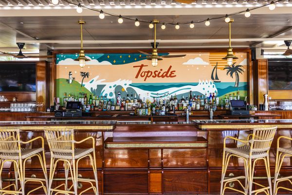 TOPSIDE AT THE BEACON - Updated July 2025 - 165 Photos & 123 Reviews ...