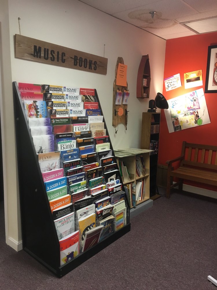 DUBE’S MUSIC - Updated December 2025 - 475 US Rte 1, Freeport, Maine ...