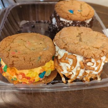 SMUSHT - Updated 05/2025 - 52 Photos & 45 Reviews - 158 Main St, Port ...