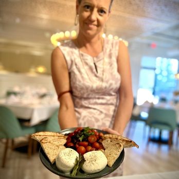 III PALMS - Updated July 2024 - 38 Photos & 18 Reviews - 6361 Old ...