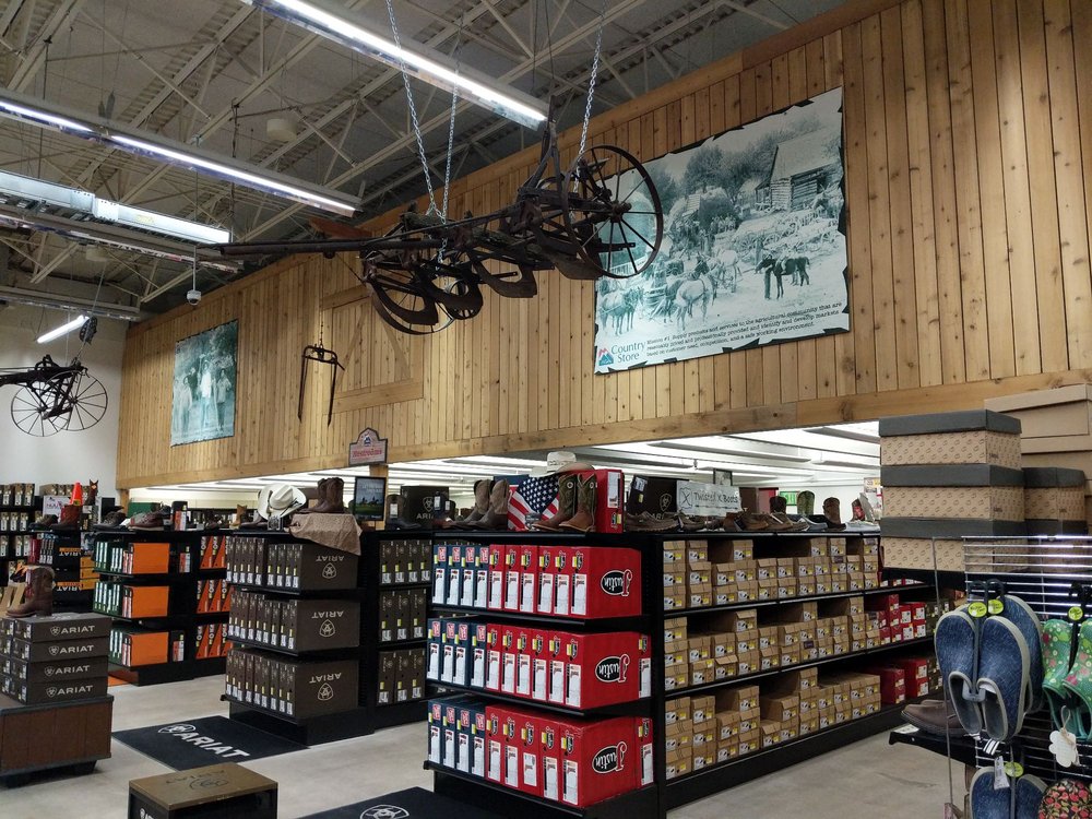 IFA COUNTRY STORE - LOGAN - Updated December 2025 - 29 Photos - 2250 N ...