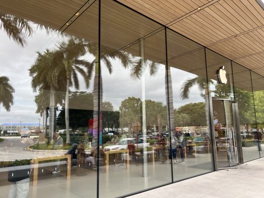 APPLE WATERSIDE SHOPS - Updated December 2025 - 32 Photos & 102 Reviews ...