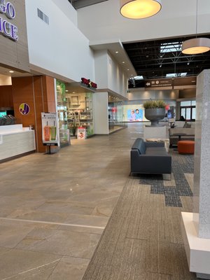 PREMIUM OUTLET COLLECTION EDMONTON INTERNATIONAL AIRPORT - Updated ...