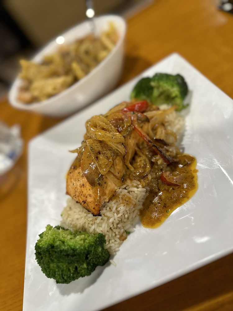 SHOTS BAR & GRILLE - Updated December 2025 - 27 Photos - 30859 W 10 ...