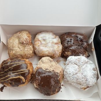 PARLOR DOUGHNUTS ROGERS - Updated October 2025 - 24 Photos & 13 Reviews ...