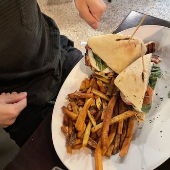 CRISP - Updated March 2025 - 1089 Photos & 1097 Reviews - 2220 Bevis St ...