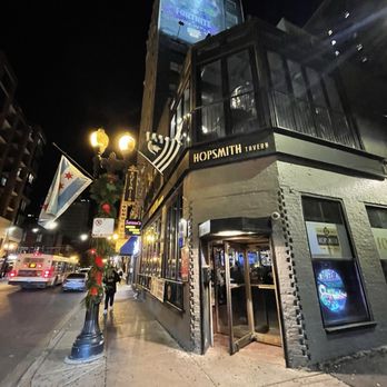 HOPSMITH TAVERN - Updated December 2025 - 364 Photos & 432 Reviews - 15 W Division Ave, Chicago ...