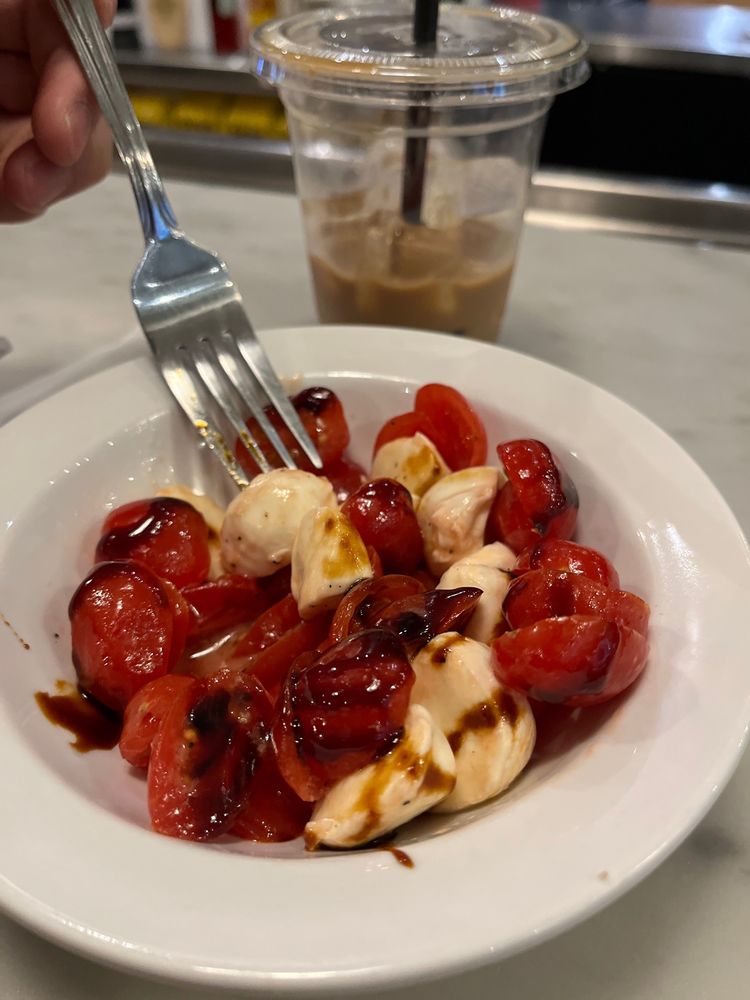 PARMA CAFÉ - Updated December 2025 - 92 Photos & 40 Reviews - 1202 Rue ...