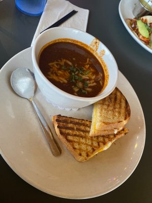 12 SOUTH TAPROOM & GRILL - 177 Photos & 366 Reviews - 2318 12th Ave S ...