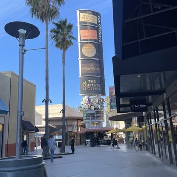 THE OUTLETS AT ORANGE - Updated June 2025 - 955 Photos & 863 Reviews ...