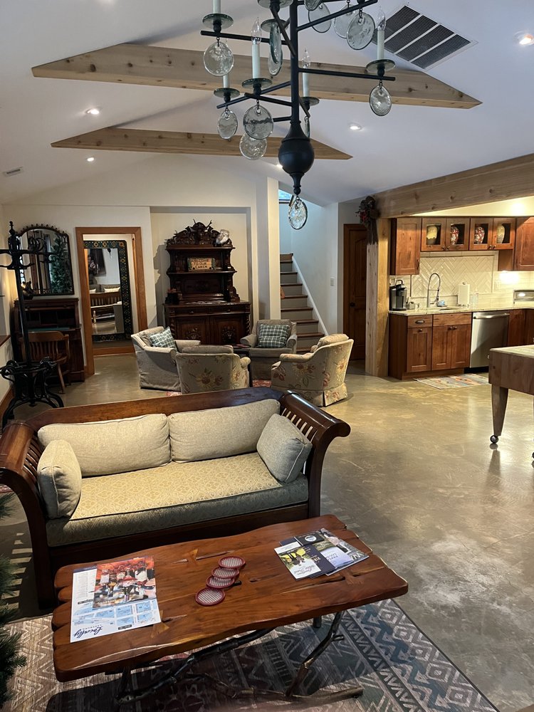 VINEYARD VIEW LODGE - Updated July 2025 - 19688 Loudoun Orchard Rd ...