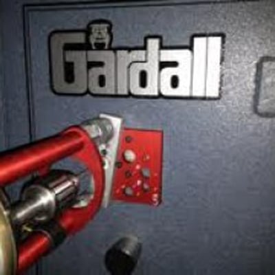 BIG RED LOCKSMITHS - Updated October 2025 - 46 Photos & 35 Reviews ...