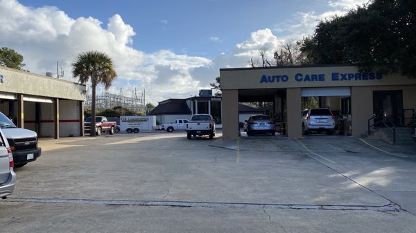 ISLAND TIRE & AUTOMOTIVE SERVICES - Updated January 2026 - 14 Photos ...
