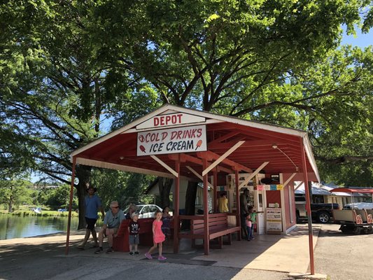 LANDA PARK RAILROAD - Updated October 2025 - 14 Photos & 13 Reviews ...