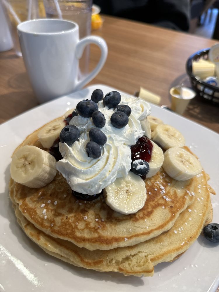 STACKED PANCAKE & BREAKFAST HOUSE - Updated August 2024 - 14 Photos - 394 Queen Street W ...