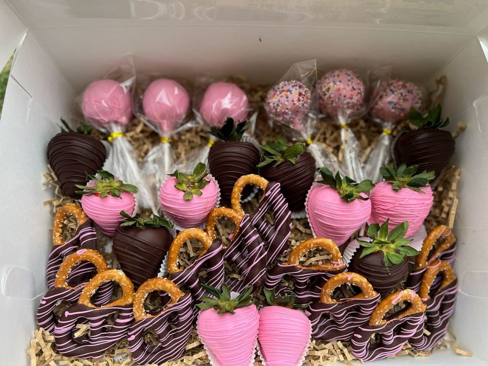 REIGNA’S SECRET - Updated March 2025 - 25 Photos - Fort Worth, Texas - Desserts - Phone Number ...