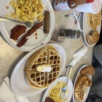 DIMPLES DINER - Updated July 2025 - 211 Photos & 214 Reviews - 1823 E ...