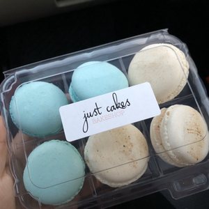 JUST CAKES BAKESHOP - 65 Photos & 25 Reviews - 5-7548 120 Street ...