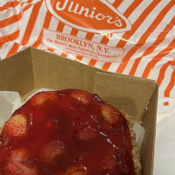 JUNIOR’S RESTAURANT & BAKERY - Updated March 2025 - 2320 Photos & 1273 ...