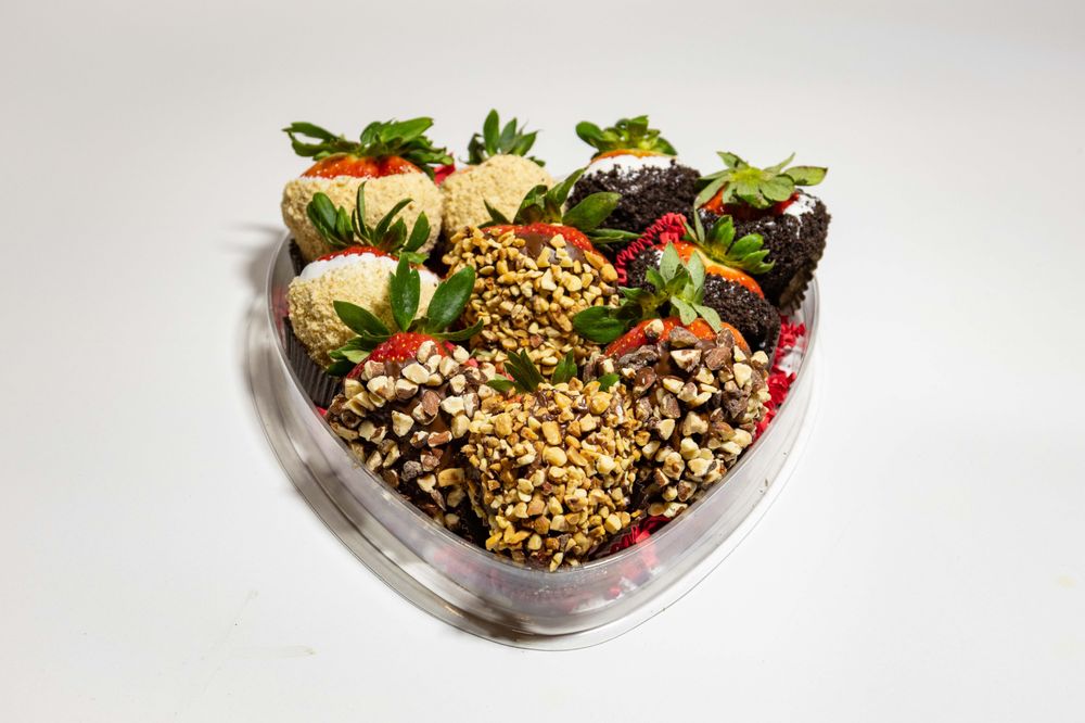 DIPP’D - 12 Photos - 796 Northridge Dr, Salinas, California - Candy ...