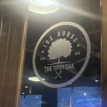 THE TIPSY OAK - Updated March 2025 - 923 Photos & 919 Reviews - 301 E ...