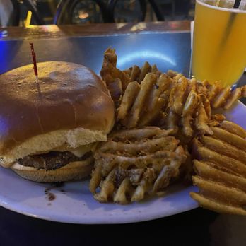 HAWKEYE’S BAR & GRILL - Updated August 2024 - 148 Photos & 375 Reviews ...