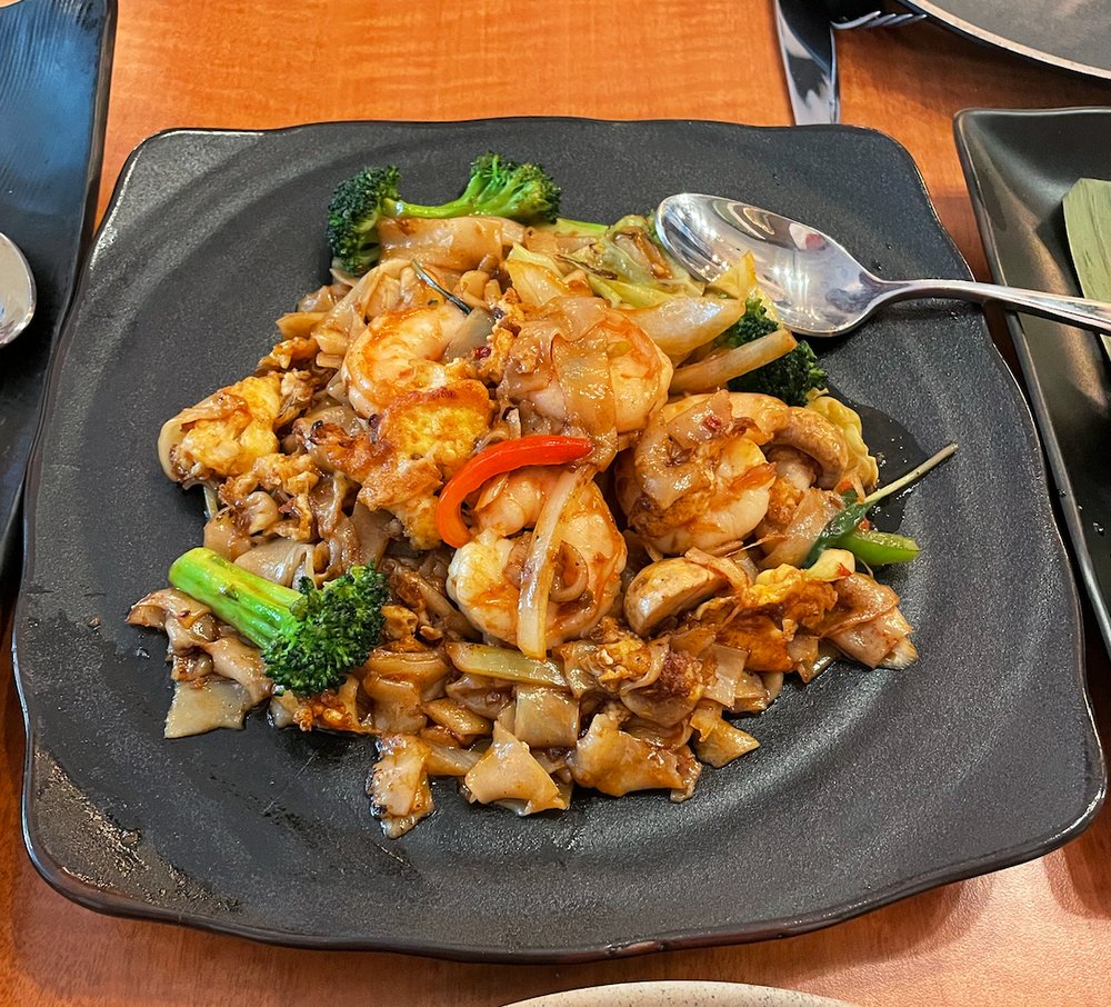 LAOS KITCHEN - 196 Photos & 102 Reviews - 887 4th St, San Rafael ...