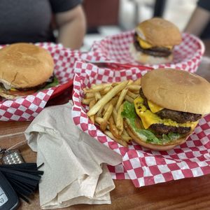 SOMEBURGER - Updated February 2025 - 13407 Langston Blvd, Mont Belvieu ...