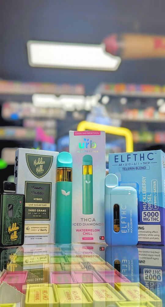 SMOKE N TOKE - Updated September 2025 - 16 Photos & 14 Reviews - 18400 ...