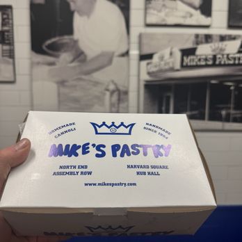 MIKE’S PASTRY - Updated April 2025 - 8055 Photos & 9321 Reviews - 300 ...