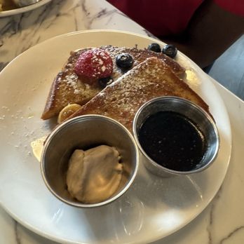 BREAKFAST AT BARNEYS - Updated October 2024 - 2874 Photos & 1970 ...