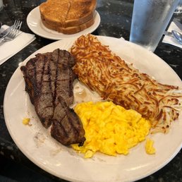 ELIOS FAMILY RESTAURANT - Updated January 2025 - 2064 Photos & 800 ...