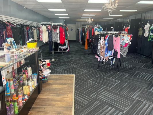 TANFASTIC BOUTIQUE - Request an Appointment - 32 Photos - 3002 E Walnut ...