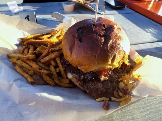 FU-BURGER - Updated June 2024 - 10 Photos & 13 Reviews - 526 Wellington ...