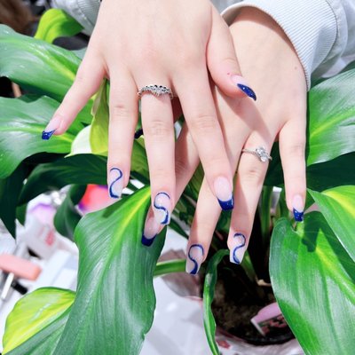 DELUXE NAILS & SPA - 10 Photos & 11 Reviews - 682 Kingstown Rd ...